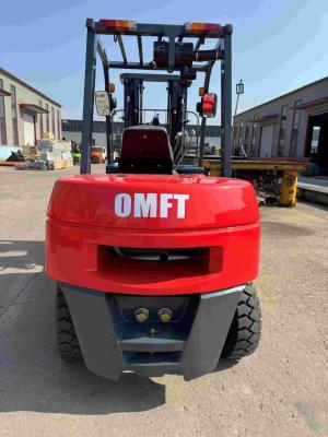 China 4.0 Ton Diesel Forklift Truck Material Handling Equipment with 4000kgs Load Capacity for sale