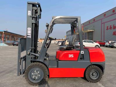 Cina 3.5ton Diesel forklift Trucks Toyota Modello CE con motore giapponese Isuzu C240 in vendita