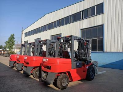Cina Capacità elevata 4.0 4.5 5.0 tonnellate carrello elevatore diesel con motore selezionato Buone prestazioni in vendita