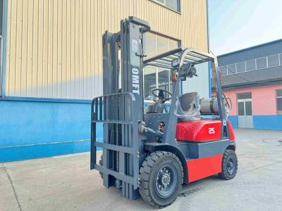 China 2.5ton 4-wiel benzine LPG hydraulische heftruck vorkheftruck met intelligente batterij Te koop