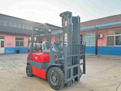 China 2.5ton 4-wiel benzine LPG hydraulische heftruck vorkheftruck met intelligente batterij Te koop