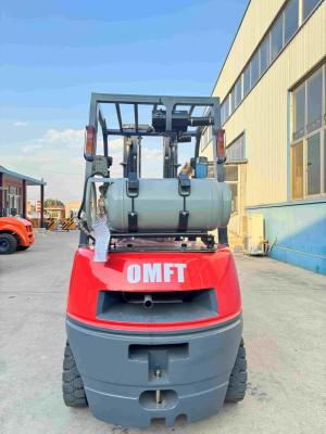 China 2.5ton 4-wiel benzine LPG hydraulische heftruck vorkheftruck met intelligente batterij Te koop