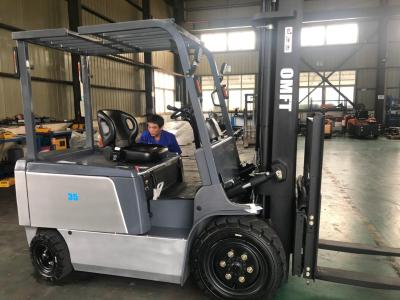 Cina 3Camion elevatore a forchetta a batteria da 5 tonnellate con tre metri due fasi pneumatico a masto libero pneumatico o solido in vendita