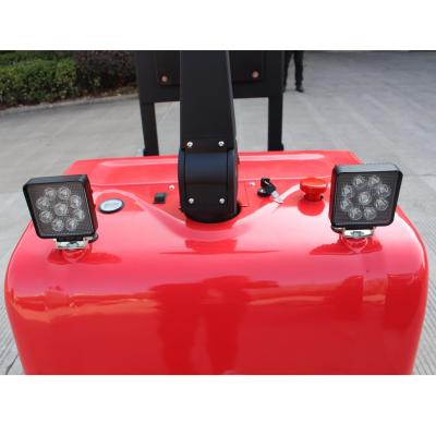 China 3000 kg 6000 kg Elektro-Schlepper-Traktor-Sitz Fahrt mit QSB-Rohrlos-Reifen-Design zu verkaufen