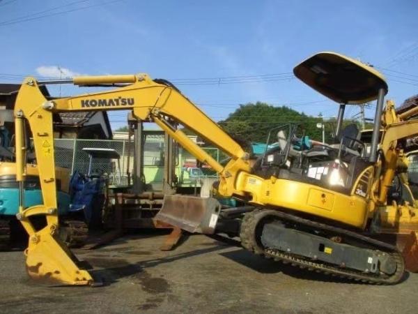 Quality 19.5KW Komatsu PC 30 Second Hand Excavator With 0.09m3 Bucket Capacity for sale