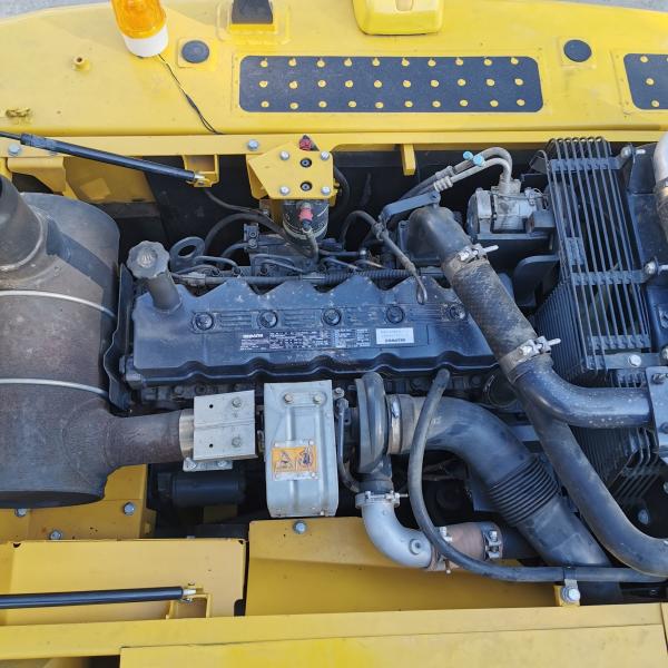 Quality 19900 Operating Weight Used Komatsu Pc200 Crawler Excavator with 0-2000 Working for sale