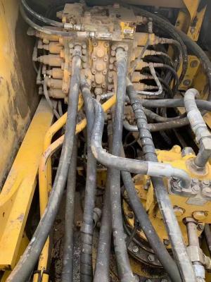China 2018 USED Komatsu 210LC graafmachine met uitstekende prestaties en originele hydraulische pomp Te koop