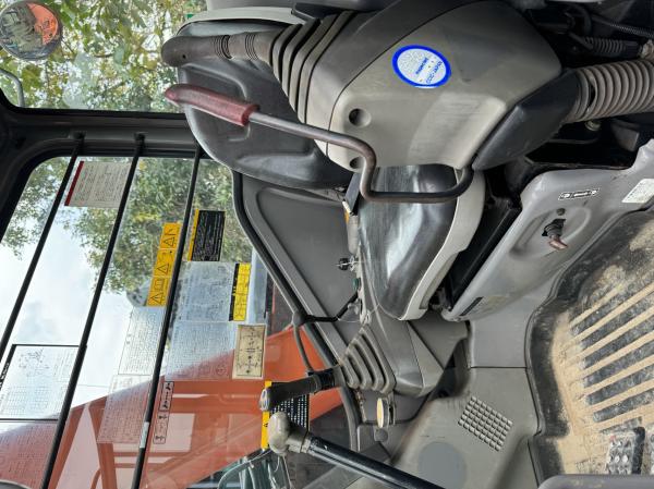 Quality 0.4m3 High Work Efficiency 7000KG Hitachi ZX75U Excavator for sale