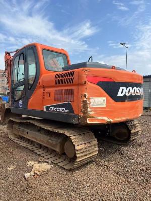 Cina 13000 KG Escavatore DOOSAN DX130 di seconda mano e adatto per la frantumazione di escavatori manuali usati in vendita