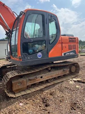 Cina 13000 KG Escavatore DOOSAN DX130 di seconda mano e adatto per la frantumazione di escavatori manuali usati in vendita