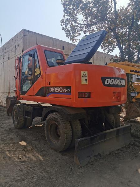 Quality Low Priced Doosan DH150W Excavator with Strong Power and Overall Soft Steel for sale