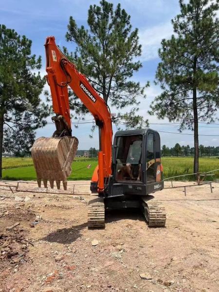 Quality DH60-7 Doosan Mini Excavator With 0.2m3 Bucket Capacity 5550KG for sale