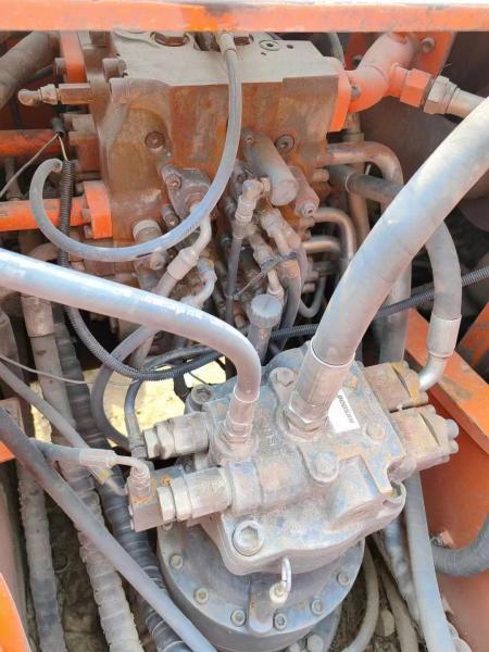 Quality Doosan DH225 excavator with Original design Working hours 2001-4000 Original for sale