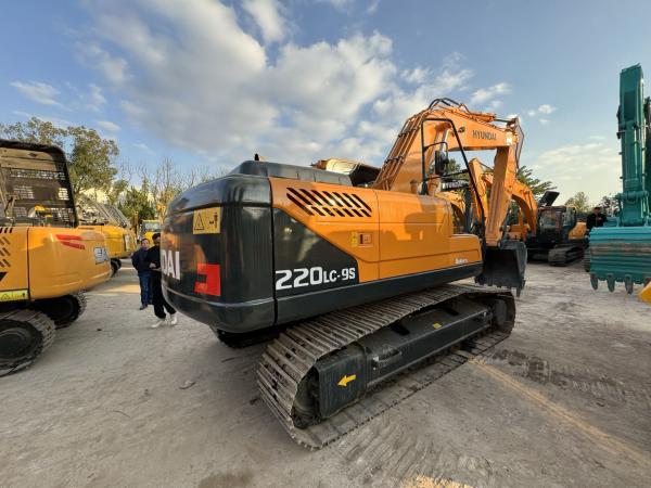 Quality Selling 90% of new and second-hand Hyundai 220 excavators, old excavators, and for sale