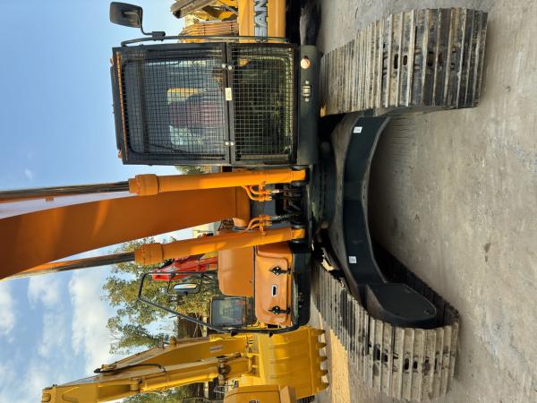 Quality Selling 90% of new and second-hand Hyundai 220 excavators, old excavators, and for sale