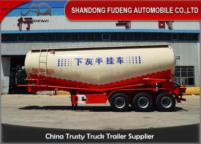 中国 60トンのバルク セメントのタンカーのトレーラーの輸送の粉、サイロはトレーラーをセメントで接合しています 販売のため