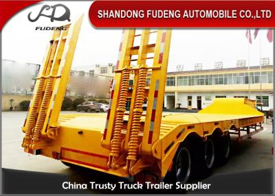 China Lowbed Trailers Lowboy Semi Trailer With Ramp Tri-Axles 60 Tons for sale for sale