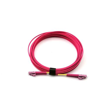 China Patch Cord Lc Duplex 2.0mm PVC LSZH PC - PC Multimodo OM4 Fibra Patch Cord à venda