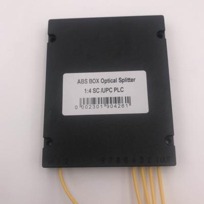 China EPON GPON Fiber Optic PLC Splitter 1 * 4 Low insertion loss with connector for sale