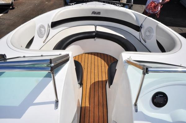 Quality Fiberglass Speed Bowride 595 Fishing Boat for sale