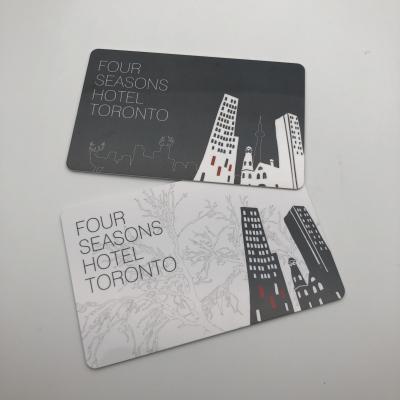 Cina Carte chiave magnetiche di hotel senza contatto 125KHZ / 13.56MHZ Carte chiave di camera RFID in vendita