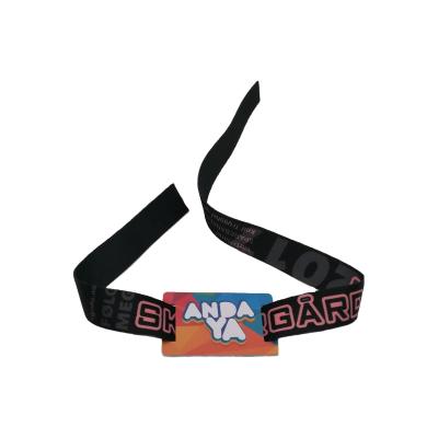 Cina One Time NFC RFID Wristband 13.56Mhz Bracelet RFID senza contatto Tag Eco Friendly in vendita