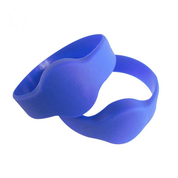 Quality Fitness Silicone RFID Chip Wristband For Person Identification Membership Management for sale