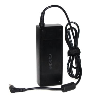 Chine DC48V 3500mA 5.5*2.1mm Adaptateur d'alimentation de bureau avec prise DC à angle à vendre