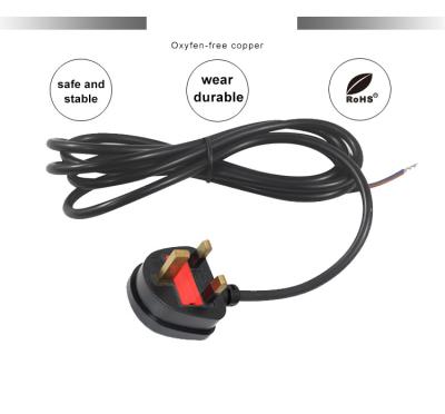 Chine H05vv-f 3*0,5mm2/0,75mm2 IEC Tête féminine Type UK 3 câbles à pointe pour connecteur PDU de bureau à vendre