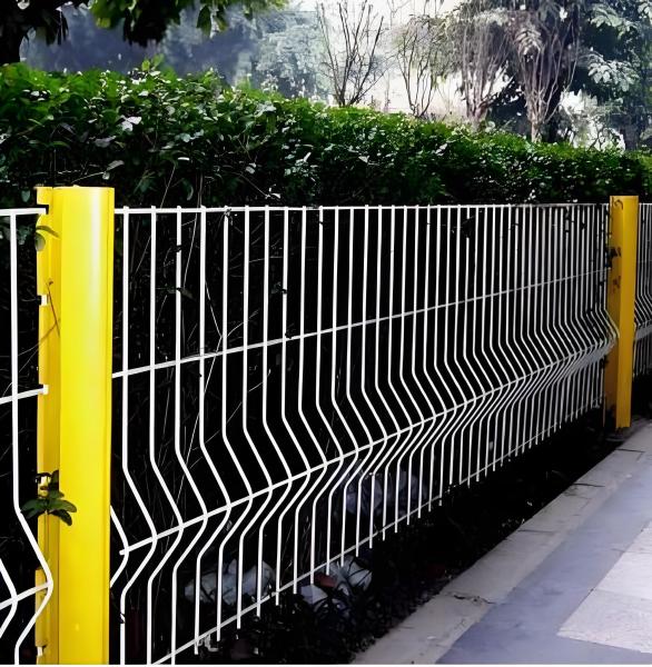 Quality Customized 3D Curved Welded Wire Mesh Fence Home / Outdoor V Mesh Security for sale