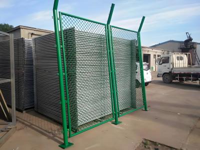 China Heavy Duty Diamond Wire Mesh Fence 1.8M Expanded Metal Mesh Fencing For Exterior Railing for sale