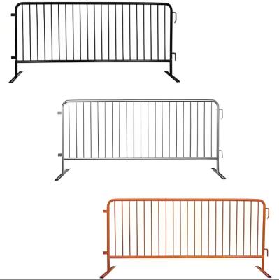 China Heavy Duty 4FT Portable Steel Crowd Control Barrier with 5000N Vertical Load and 1.5mm Pipe Thickness for sale