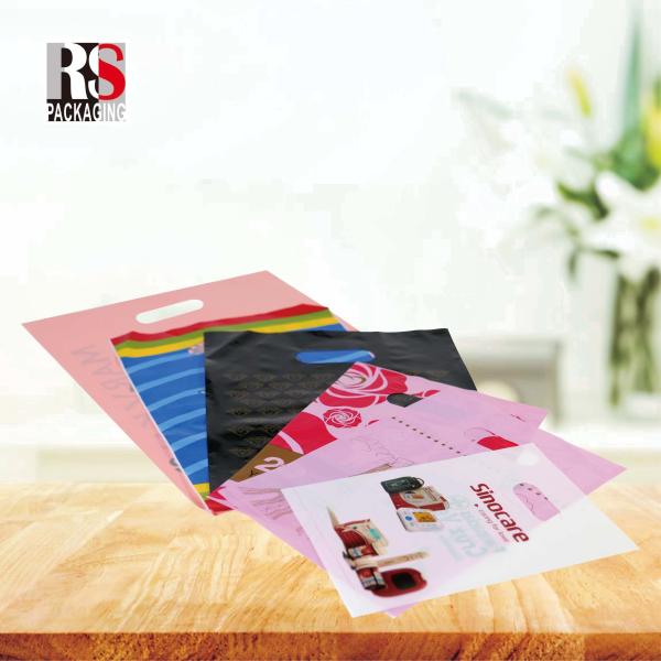 Quality Customized Handle Bag Plastic Packaging Handle Shopping Bags Lightweight And Portable Design Surface Pattern Printing for sale