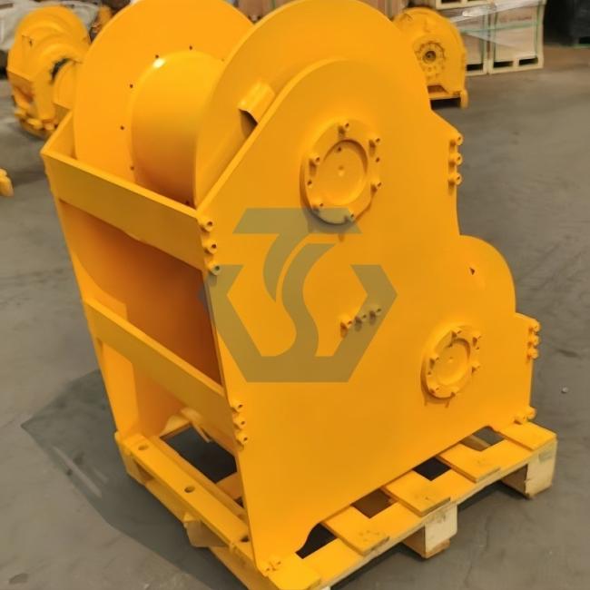  API 7K Standard Hydraulic Winch For Oilfield Cranes Compact Structure Large Pulling Force