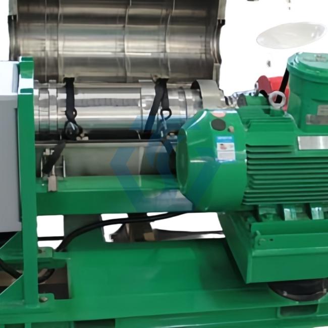 Separate Ultrafine Solids With LW Series Decanter Centrifuge In Oil And Gas Industry