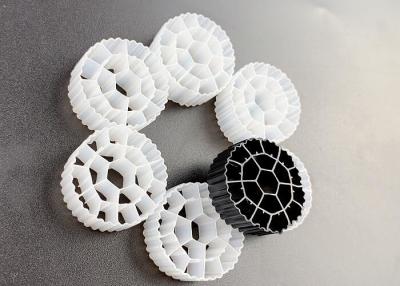 China Ras Plastic Carriers Moving Bed Mbbr Bio Media White Colour for sale