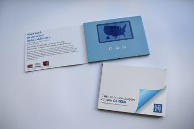 China 5 Inch Digital Custom Video Mailer Lightweight Greeting Card In Video for sale