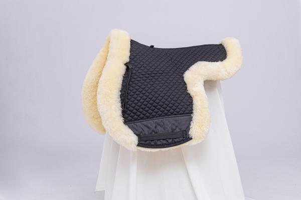 Quality Genuine Australia Sheepskin GP Numnah Full Sheepskin Around Edge Full Sheepskin Lining for sale
