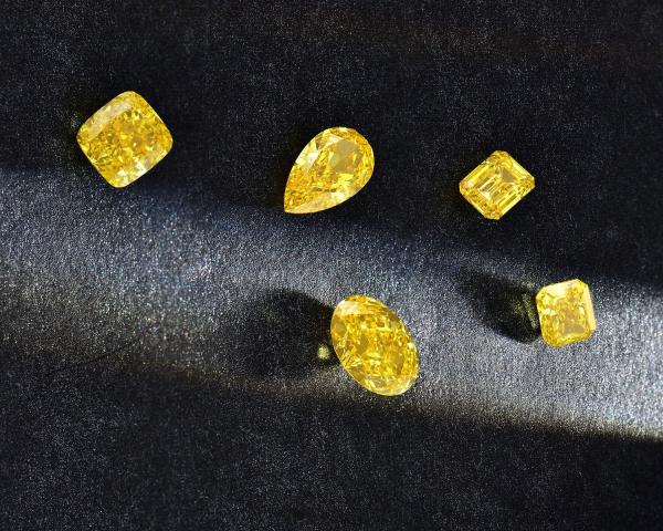 HPHT Synthetic Loose Lab Created Fancy Vivid Yellow Diamond Cushion Cut 3.51ct