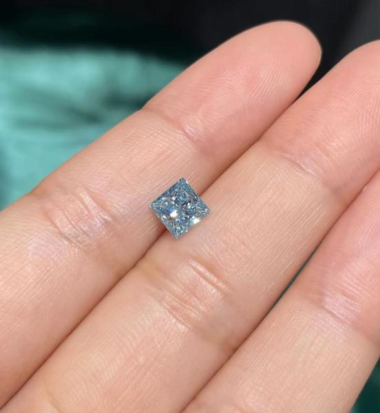 O laboratório fraco fez a diamantes diamantes que azuis a princesa Lab Grown Diamond certificou o diamante fraco