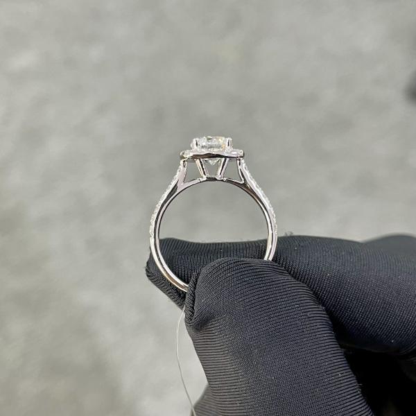 1.008ct Round D/E VVS CVD White Diamond Ring Lab Grown Diamond Rings with IGI Certification