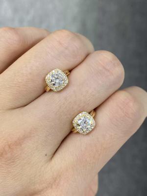 Cina Halo Style 0.5ct Ogni cerchio rotondo di diamanti di laboratorio orecchini 18K di oro giallo in vendita