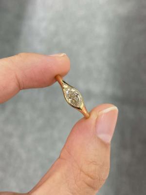 China Bezel Setting 0.72ct DEF VS-VVS Lab Diamond Oval Cut 18K Yellow Gold Engagement Ring for sale