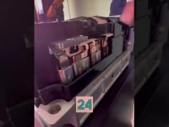 Посмотрите детали батареи EV