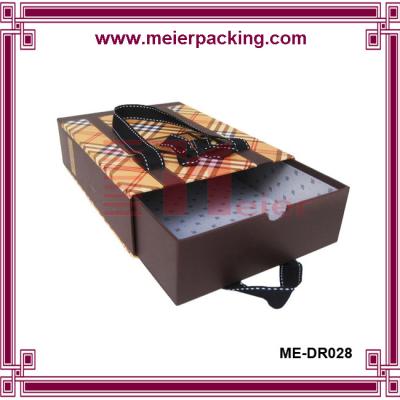 China Promotional Drawer Style Paper Gift Packaging Box for garment with handle for sale