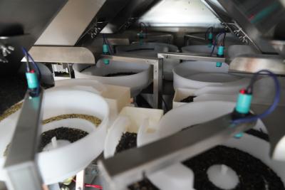 China Loose Tea Leaves Packaging Machine Nylon Triangle Tea Bag Packing Machine for sale