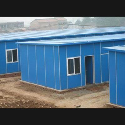 Cina 2.5 mm Spessore delle pareti e del tetto Standard Single Story Container Houses With Durable Laminate Flooring in vendita