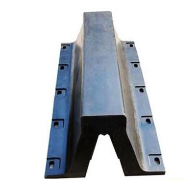 Китай Тип обвайзер природного каучука v черноты V300*1000L для гаван молы продается