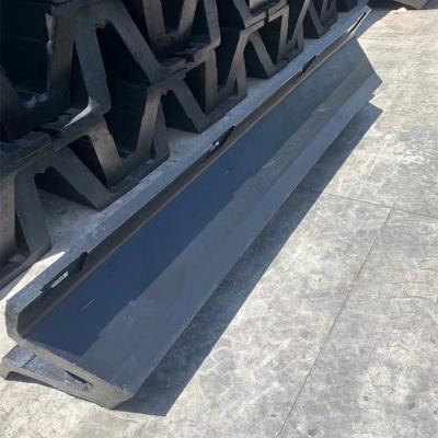 China 300H Arch Rubber Fender UV Resistance Low Water Absorption Protection for sale