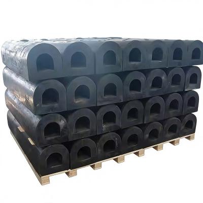 China Marine Rubber Fender High Energy Absorption Saltwater Resistant Long Service Life for sale
